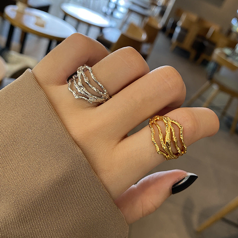 Mariajose Metallic Line Open Ring